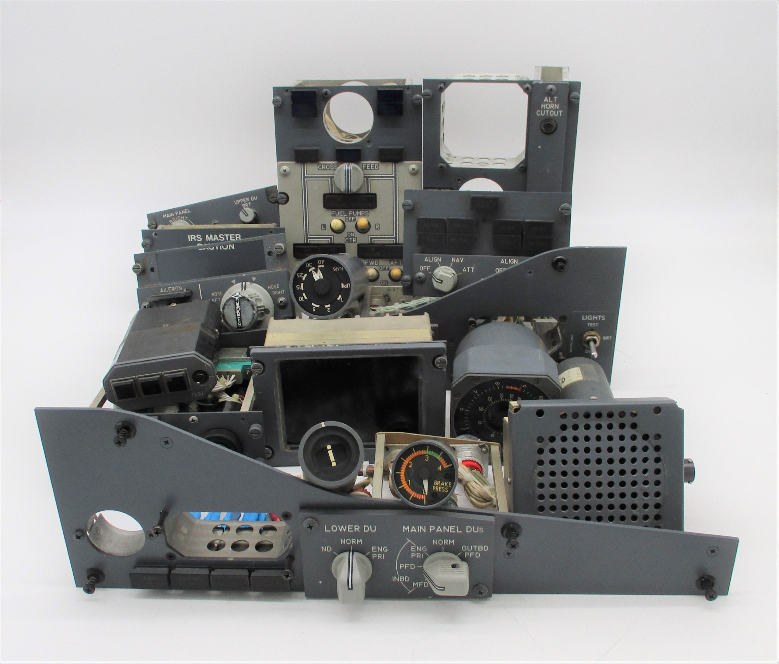 Boeing B737,757,767,777 Cockpit Panels - Plane Reclaimers