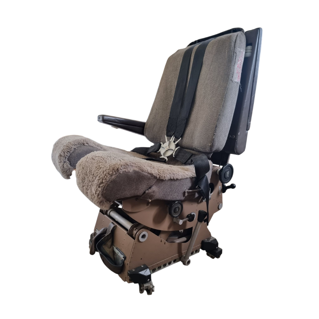 Boeing 757 G-LSAK Flight Deck Seat - Plane Reclaimers